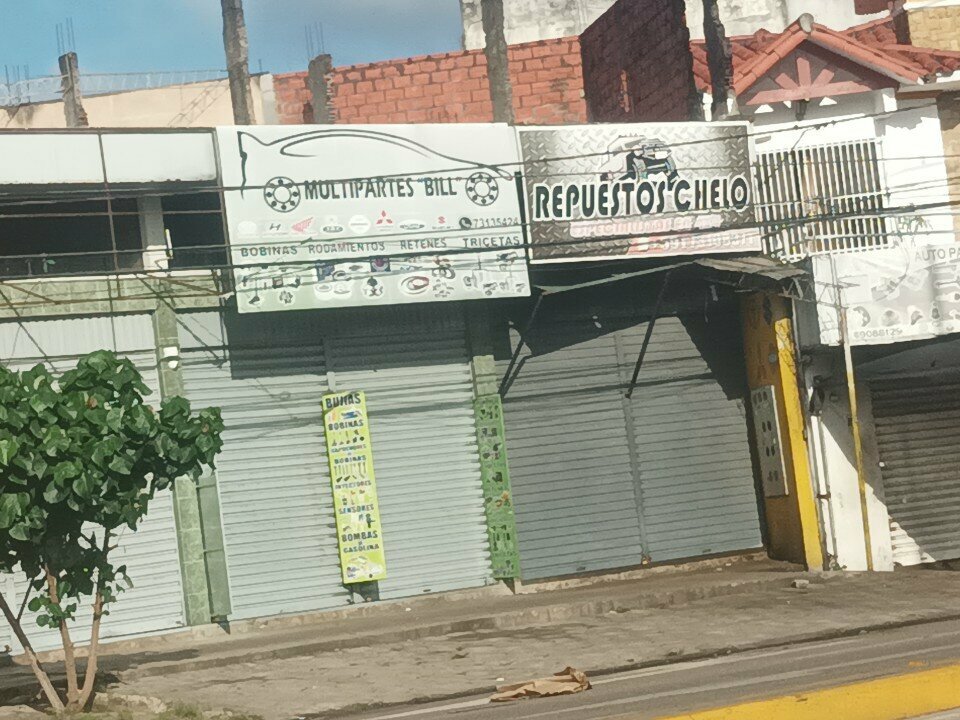 Otomobil yedek parçaları Multipartes Bill, Santa‑Krus, foto