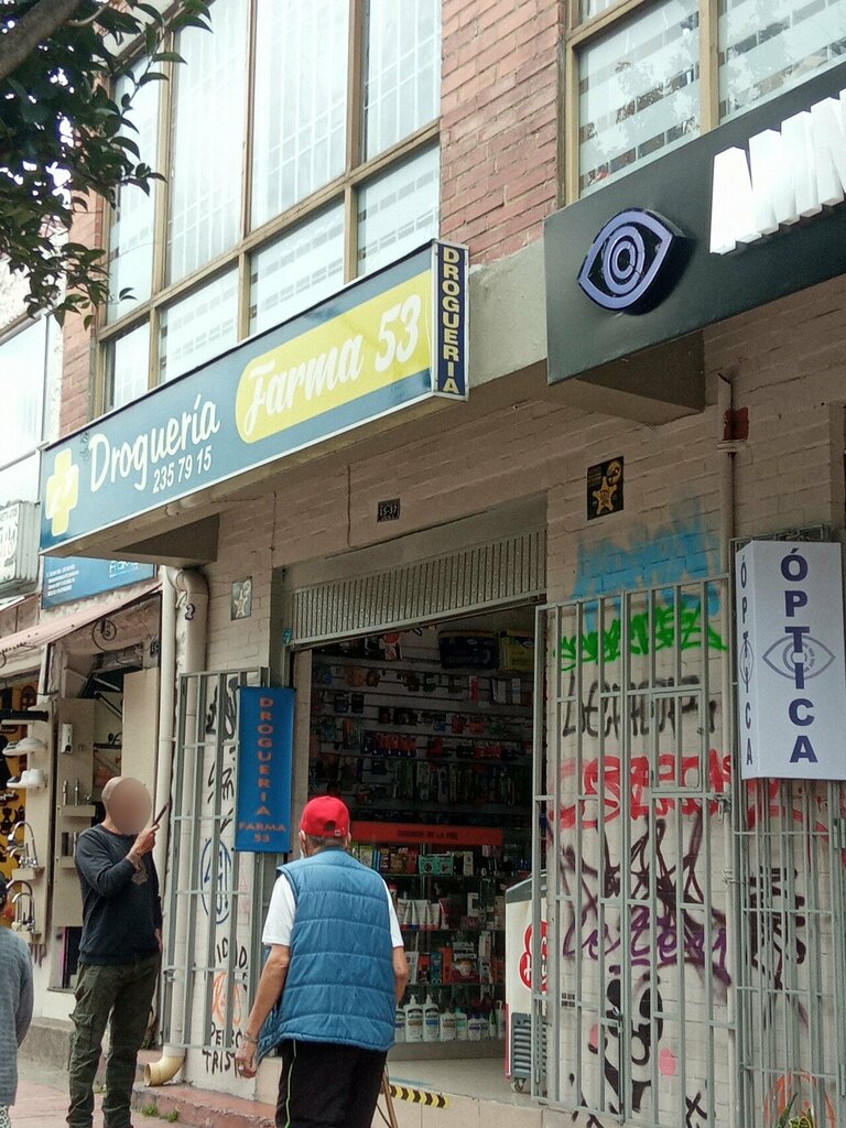 Eczaneler Droguería Farma 53, Bogota, foto