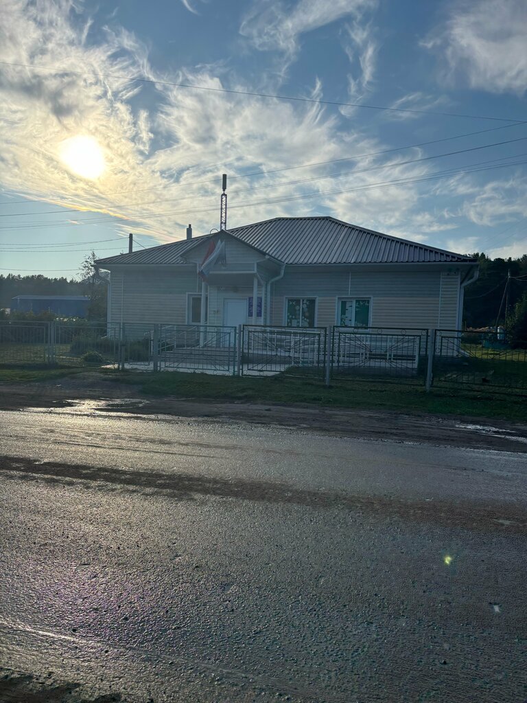 Aile sağlığı merkezi Feldshersko-akushersky punkt, s. Ozernoye, Altay Cumhuriyeti, foto