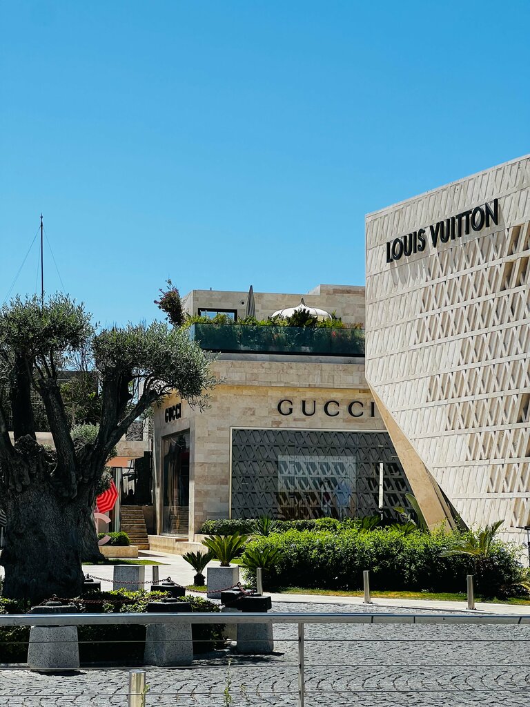 Kürk ve deri giyim mağazaları Louis Vuitton Bodrum Marina, Bodrum, foto