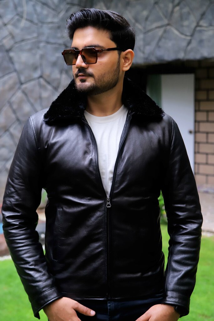 Kürk ve deri giyim mağazaları Asalchamra, Karaçi, foto