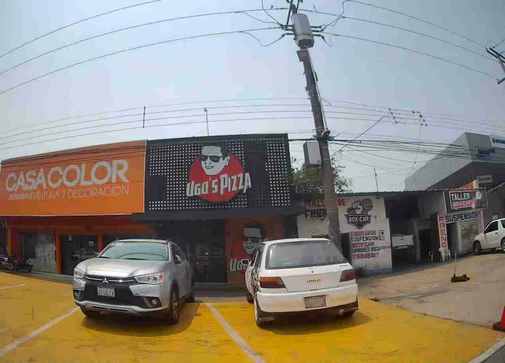 Pizzacılar Ugo's Pizza Paragua, Santa‑Krus, foto