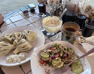 Парус (Autonomous Republic of Abkhazia, Town of Gali, Mirotvorcheskaya ulitsa), restoran  Gali'den