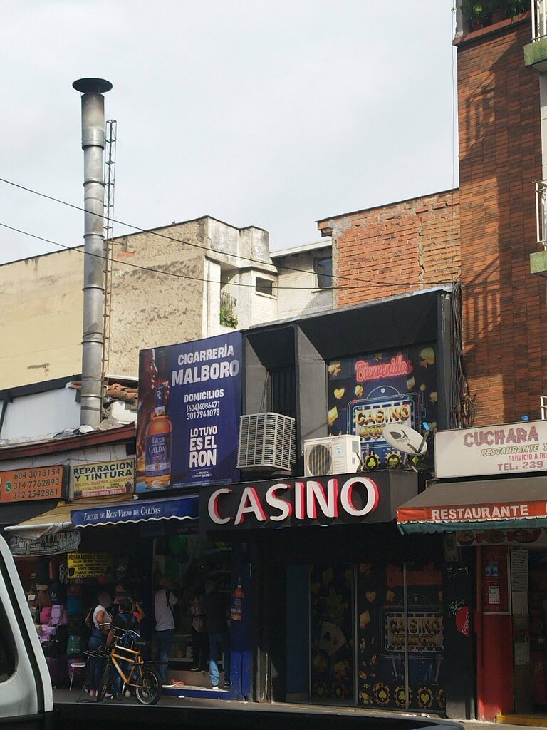 Depo Cigarreria malboro del palo, Medellin, foto