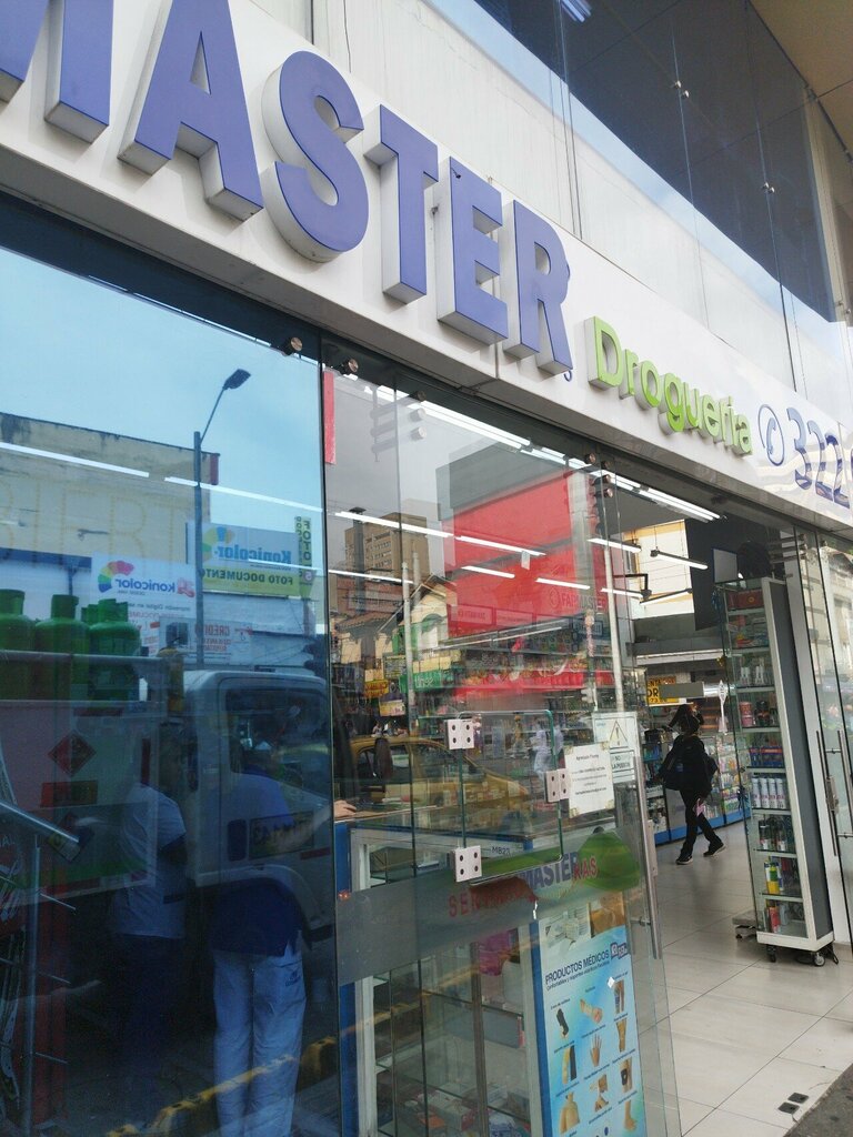 Eczaneler Farmaster Droguerias, Medellin, foto