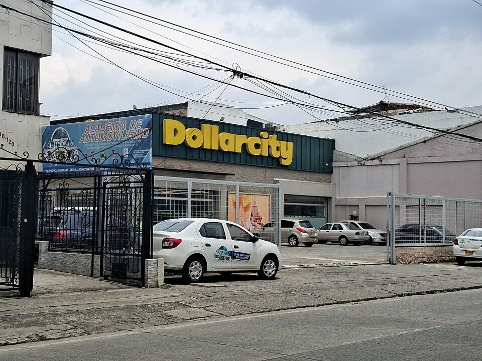 Ev eşyası mağazaları Dollarcity, Cali, foto