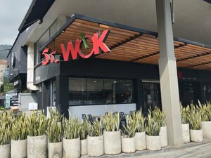 Sr Wok (Valle del Cauca, Municipio de Santiago de Cali, Avenida 6, 24-NORTE-19), restoran  Cali'den
