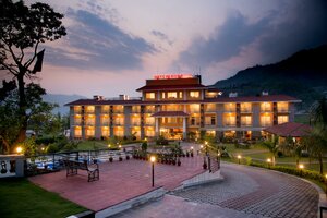 Waterfront Resort (Gandaki, rayon Kaski, Pokhara), otel  Pokhara'dan