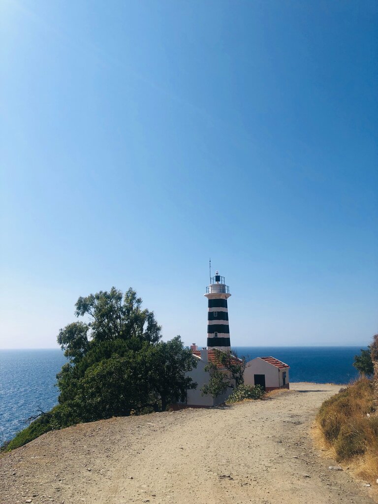 Turistik yerler Sarpıncık Deniz Feneri, Karaburun, foto