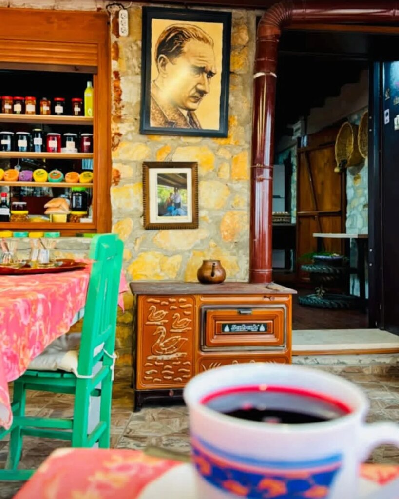 Kafe Dilek Ağaci Cafe, Edremit, foto