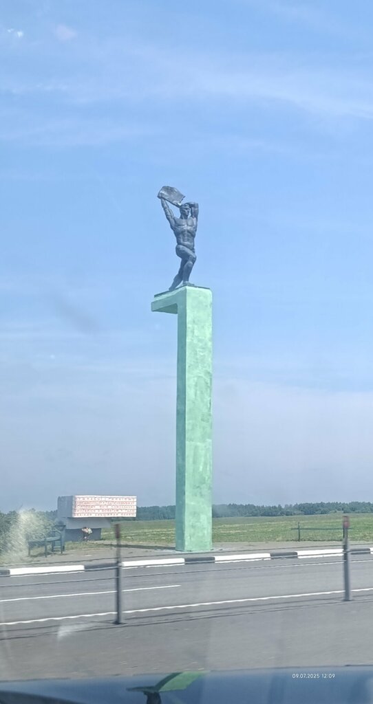 Anıt, heykel Подпольщикам Осинторфа, павшим в годы Великой Отечественной войны, Vitebskaya oblastı, foto