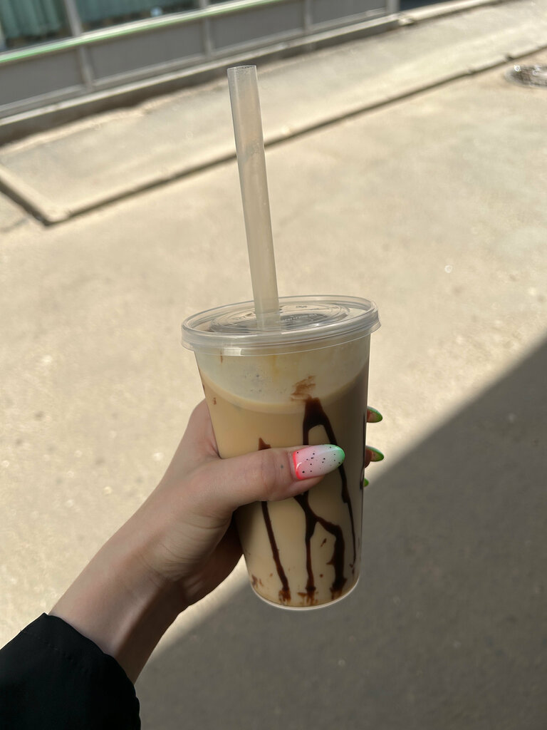 Al götür kahve Hochu Coffee, Saint‑Petersburg, foto