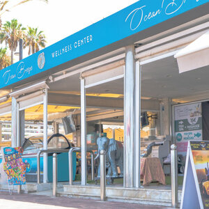 Ocean Breeze Massage & Wellness Center Tenerife (Comunidad autónoma de Canarias, Provincia de Santa Cruz de Tenerife, Arona, Playa de las Américas, Calle Francisco Andrade Fumero), masaj salonları  Playa de las Americas'tan
