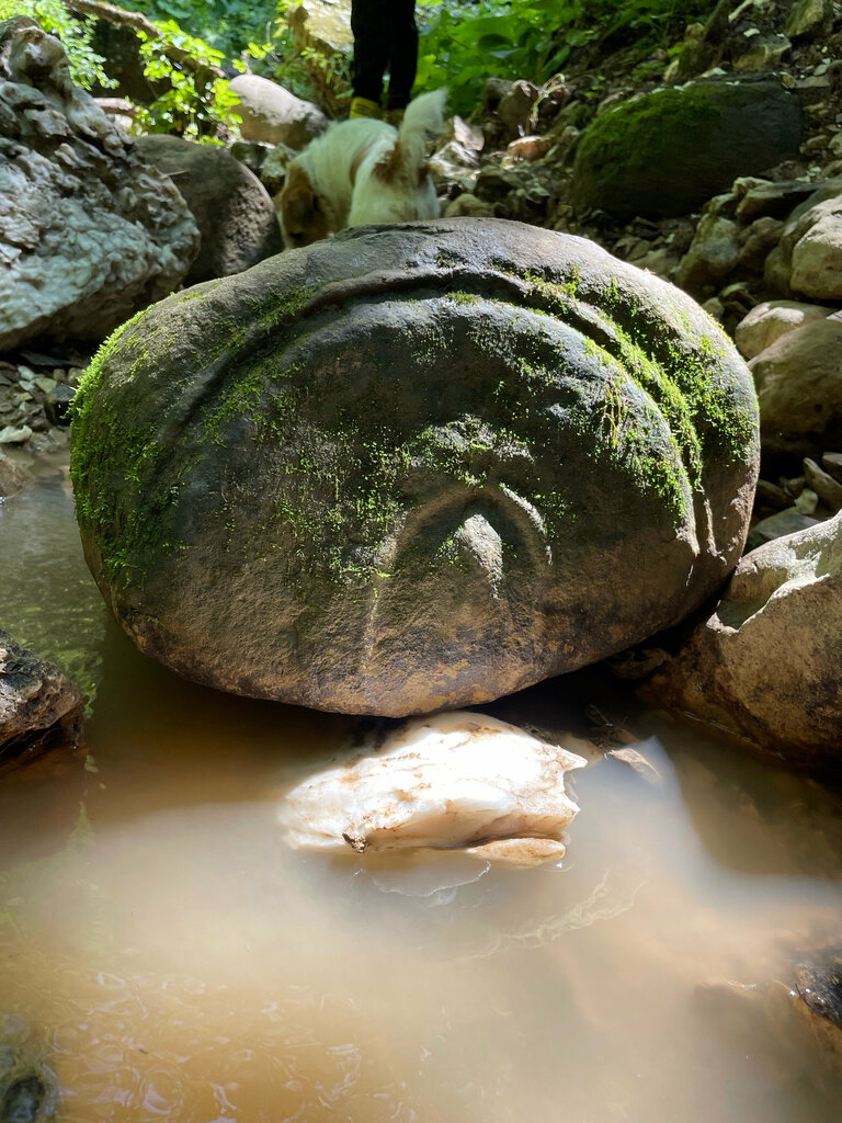 Doğa Пещера Круглые камни, Krasnodarski krayı, foto