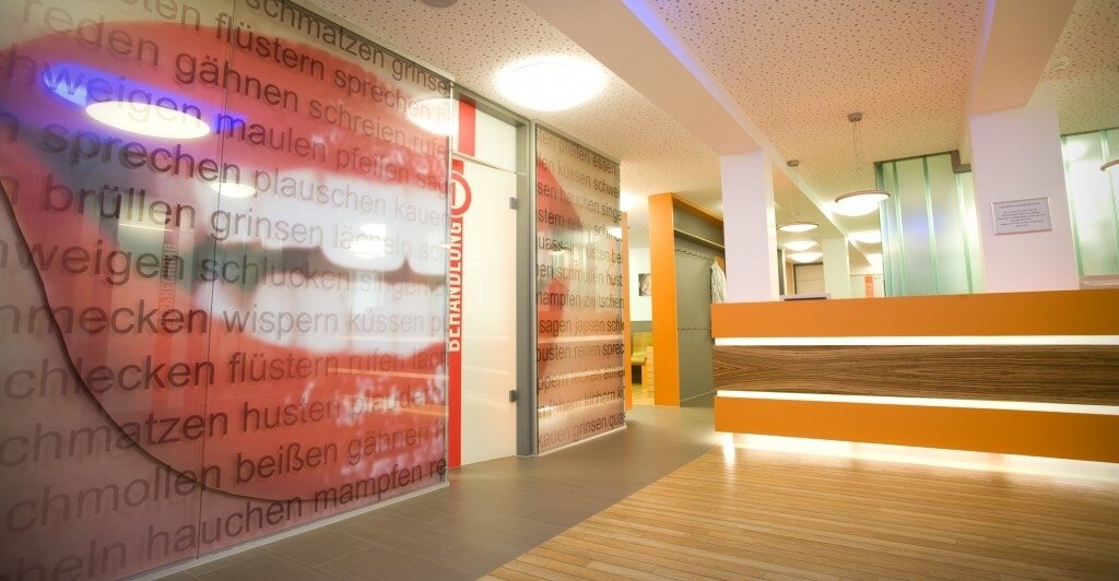 Özel ağız ve diş sağlığı klinikleri ve muayenehaneleri Dr. med. dent. Manfred Friesen Dr. med. dent. Karina Friesen-Ferrari Dr. med. dent. Pia Friesen-Ehl, Bochum, foto