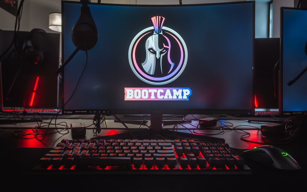 Oyun salonları Komp'juternyj klub BootCamp, Moskova, foto