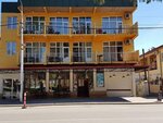 Hotel Riviera (Davit Agmanenebeli Avenue No:388), otel  Kabuletti'den