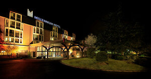 Millennium Hotel Paris Charles de Gaulle (Île-de-France, Val-de-Marne, Mandres-les-Roses, Allée du Verger, 2), otel