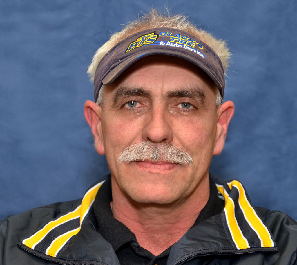 Jant ve lastikçiler Black's Tire & Auto Service, Kuzey Carolina Eyaleti, foto