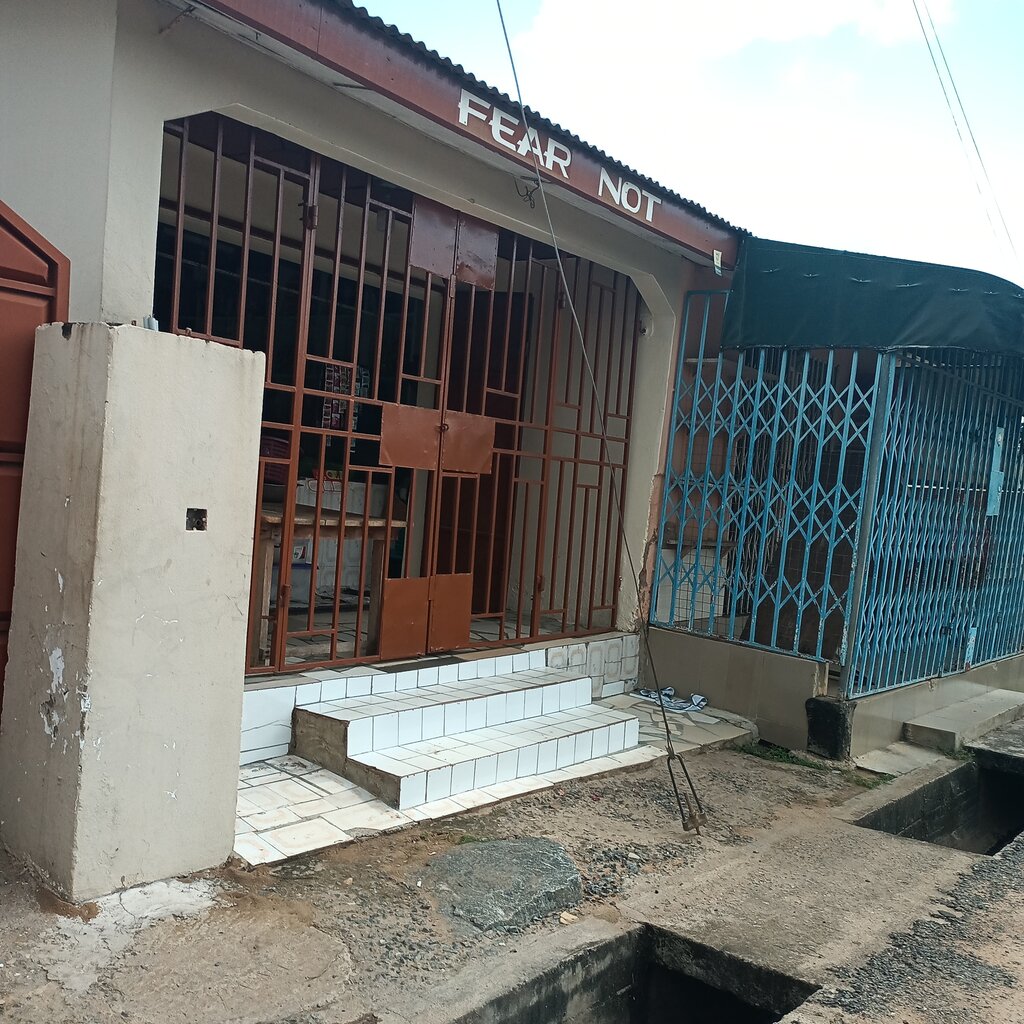 Giyim mağazası Fear Not, Dünya, foto