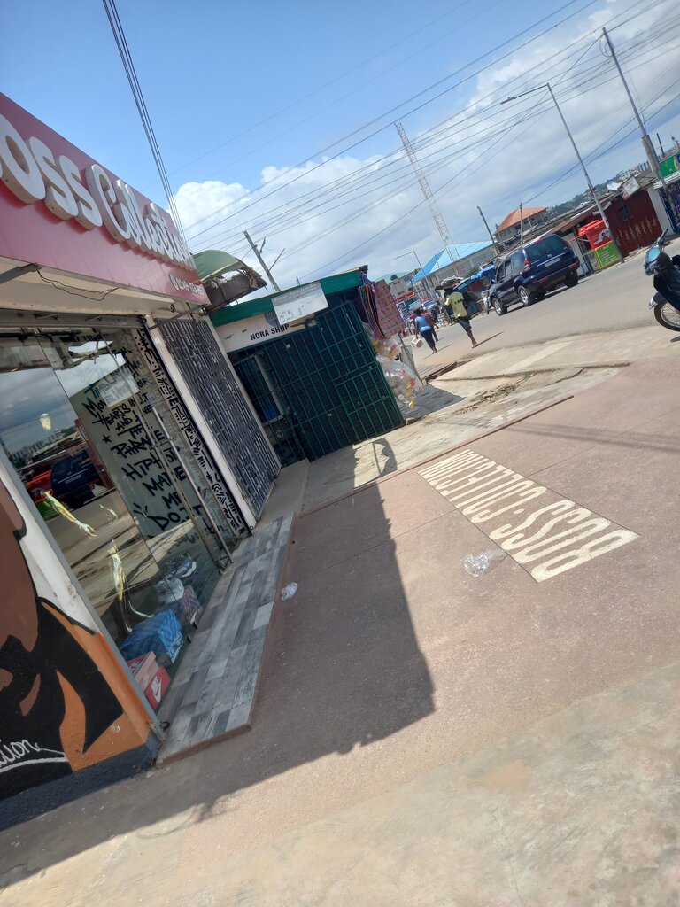 Market Nora Shop, Akra, foto