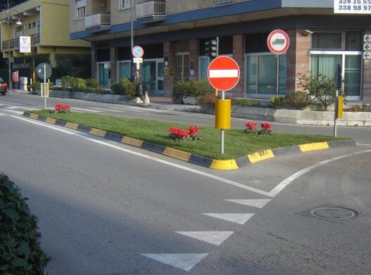 Yol ve asfalt ürünleri Olga S. R. L. - Officina Lavorazione Gomma E Affini, Abruzzo, foto