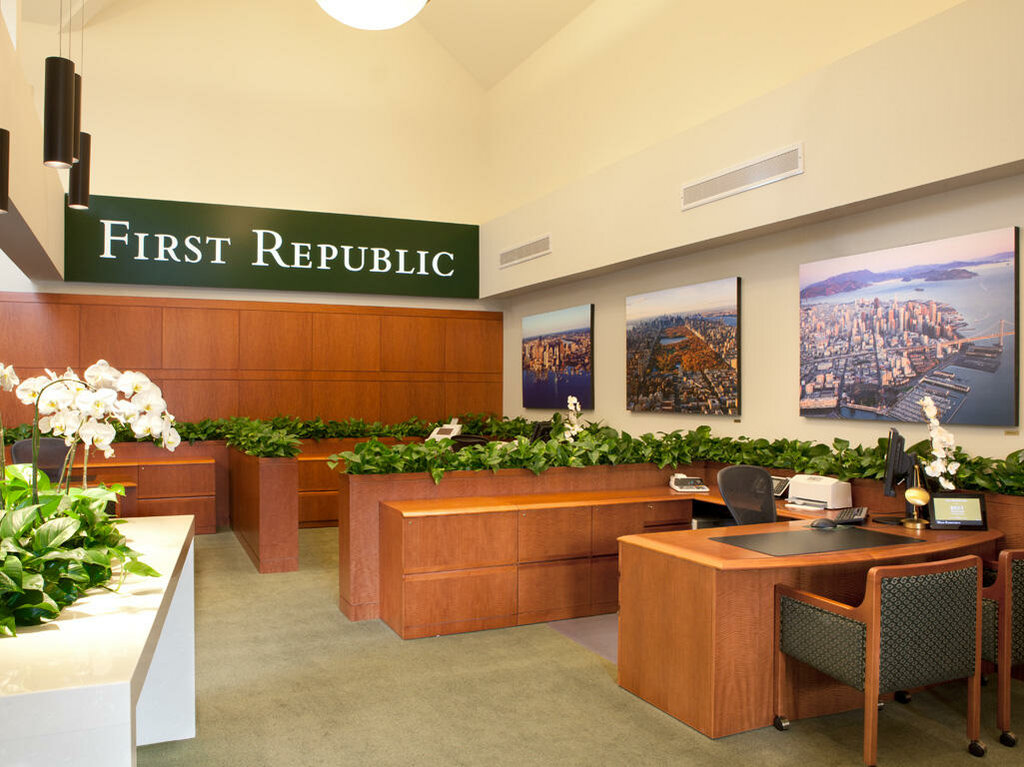 Finansal danışmanlık First Republic Bank, Kaliforniya Eyaleti, foto