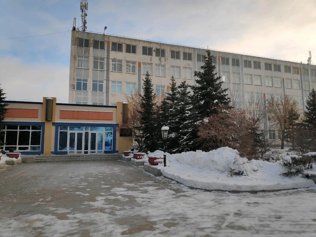 Bilim araştırma enstitüsü Institute of Hydrocarbon Processing, Omsk, foto
