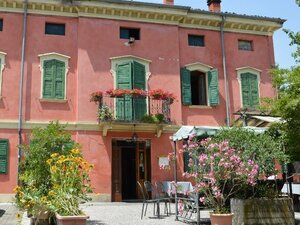 Ristorante Trattoria Santa Croce (Emilia-Romagna, Modena, Carpi, Via Pola Esterna), restoran  Emilia‑Romagna'dan