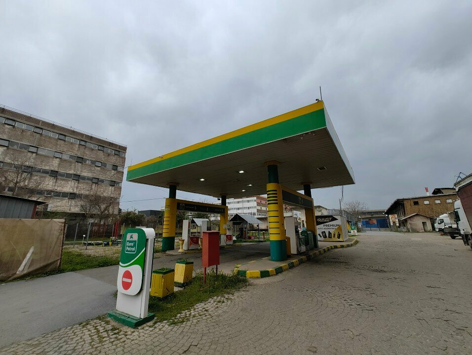 Benzin istasyonu Euro Petrol, Belgrad, foto