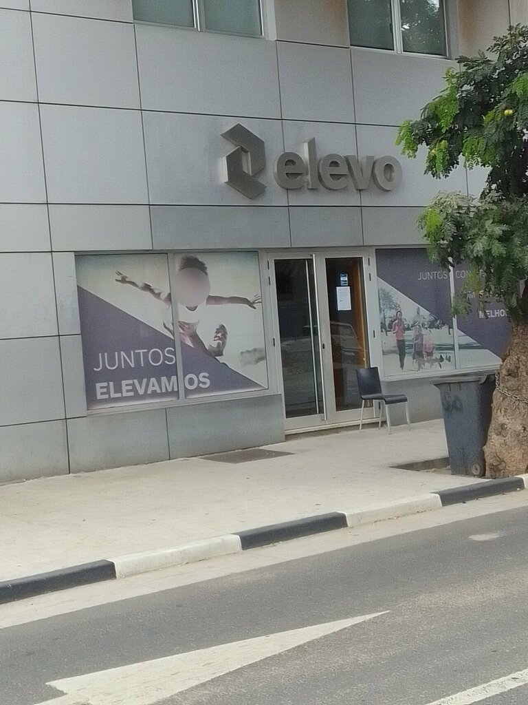 i̇nşaat firmaları Edifício Sede Grupo Elevo Angola, Loanda, foto