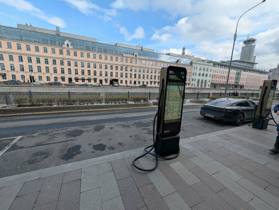 Elektrikli oto şarj istasyonları Electro. cars, Moskova, foto