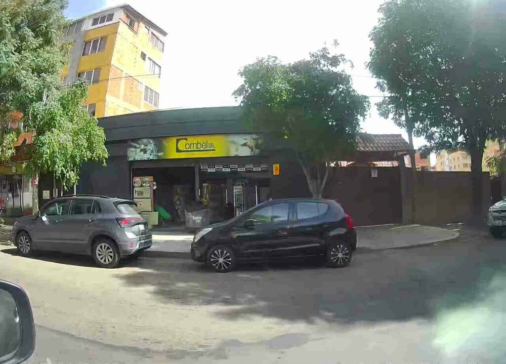 Yapı mağazası Ferretería Combel, Cochabamba, foto