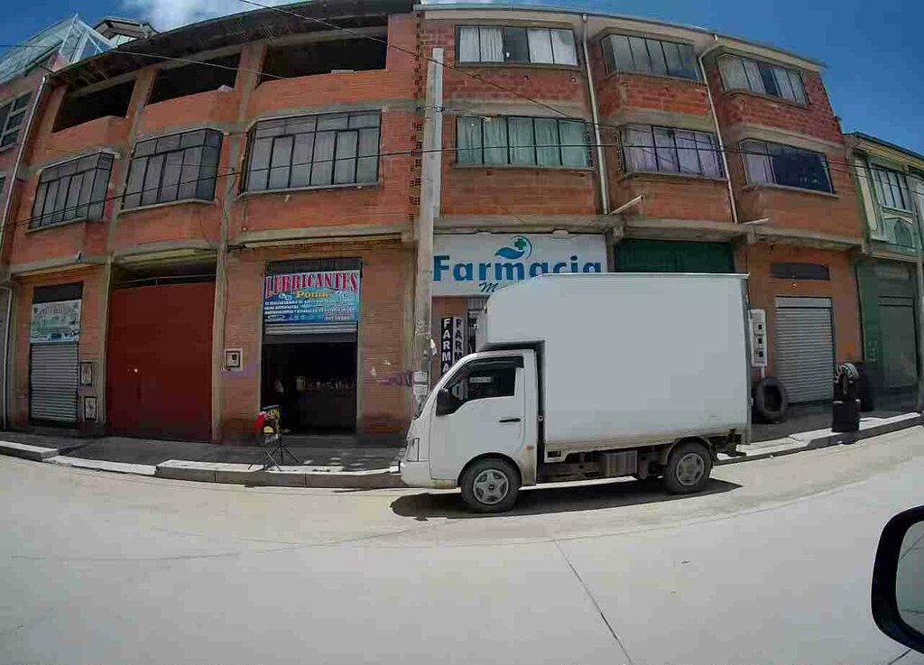 Oto döşeme Lubricantes Poma, El Alto, foto
