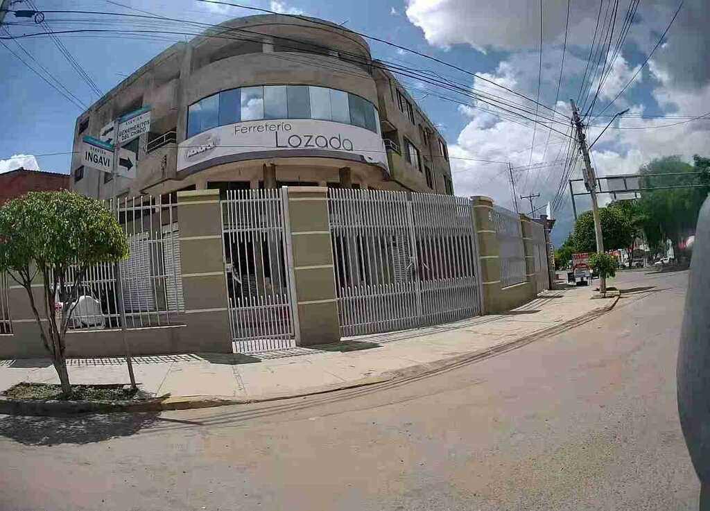 Yapı mağazası Lozada Hardware Store, Cochabamba, foto