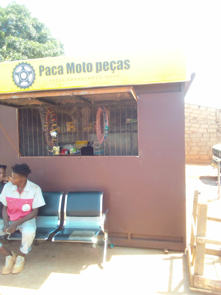 Motosiklet yedek parçaları Paca Moto Peças, Loanda, foto