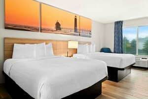 Days Inn & Suites Warren (Michigan, Macomb County, Warren), otel  Warren'dan