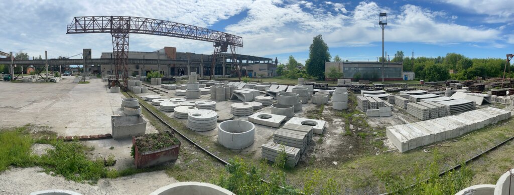 Betonarme Chernavchitsky zavod ZhBI, Brestskaya oblastı, foto