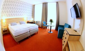 Hotel Flora (Karlovarský kraj, Cheb, Marianske Lazne), otel  Karlovy Vary Bölgesi'den