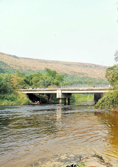 Unutulmaz olayların yeri Plage du Pont Maï-Ndombe, Kinsaşa, foto