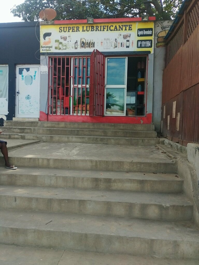 Yağlama ürünleri Super Lubrificante, Loanda, foto