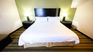 Holiday Inn Express Hotel & Suites Berkeley (California, County of Contra Costa, Berkeley, University Avenue), otel  Berkeley'den