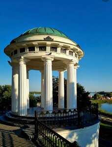 Strelka Park (Yaroslavl, Strelka Park), kültür ve eğlence parkları  Yaroslavl'dan