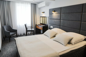 Sport Hotel (Lodz Voivodeship, Powiat Bełchatowski, Bełchatów, ulica 1 Maja, 63), otel  Belchatow'dan