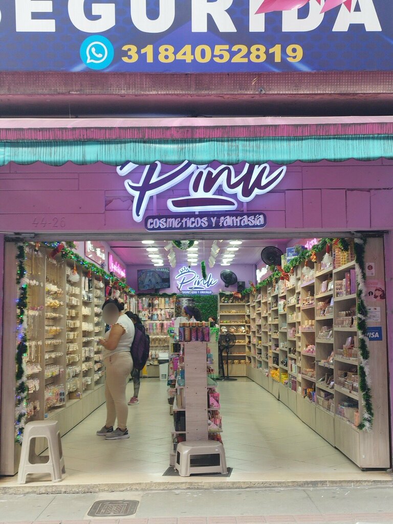 Kozmetik ve parfümeri mağazaları Pink cosméticos y fantasía, Medellin, foto
