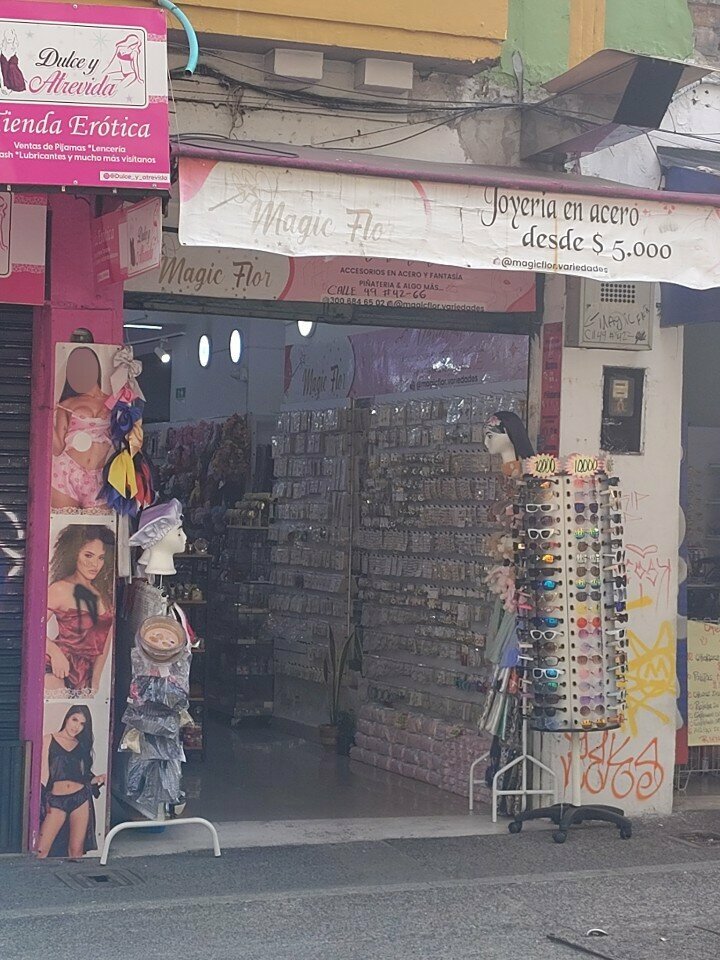 Mini-market Magic flor, Medellin, foto