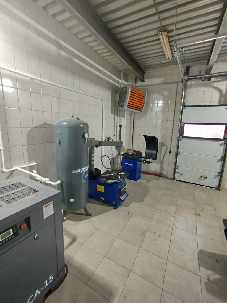 Kamyonların onarımı L4b service, Balaşiha, foto