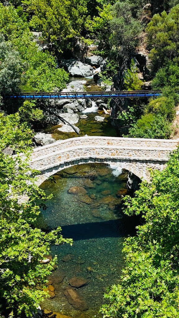 Turistik yerler Mıhlı Çayı Taş Köprü, Ayvacık, foto