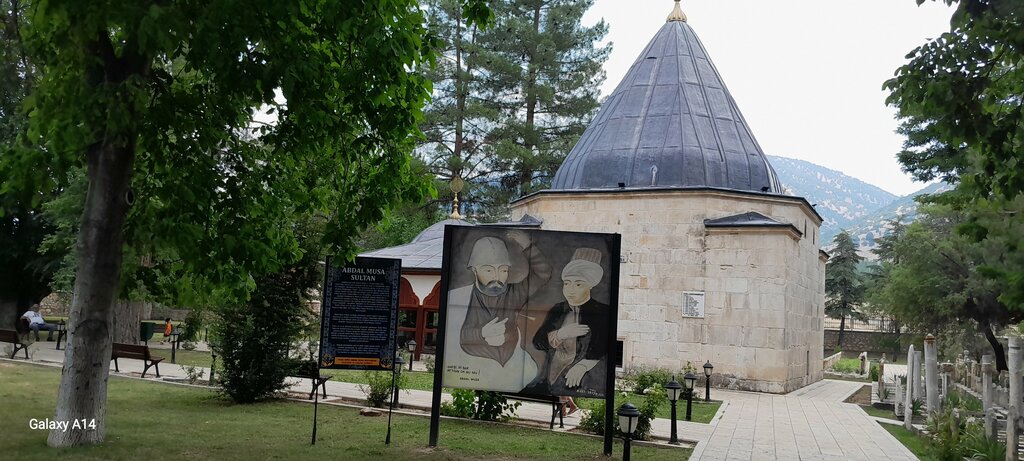 Cami Abdal Musa Türbesi, Elmalı, foto