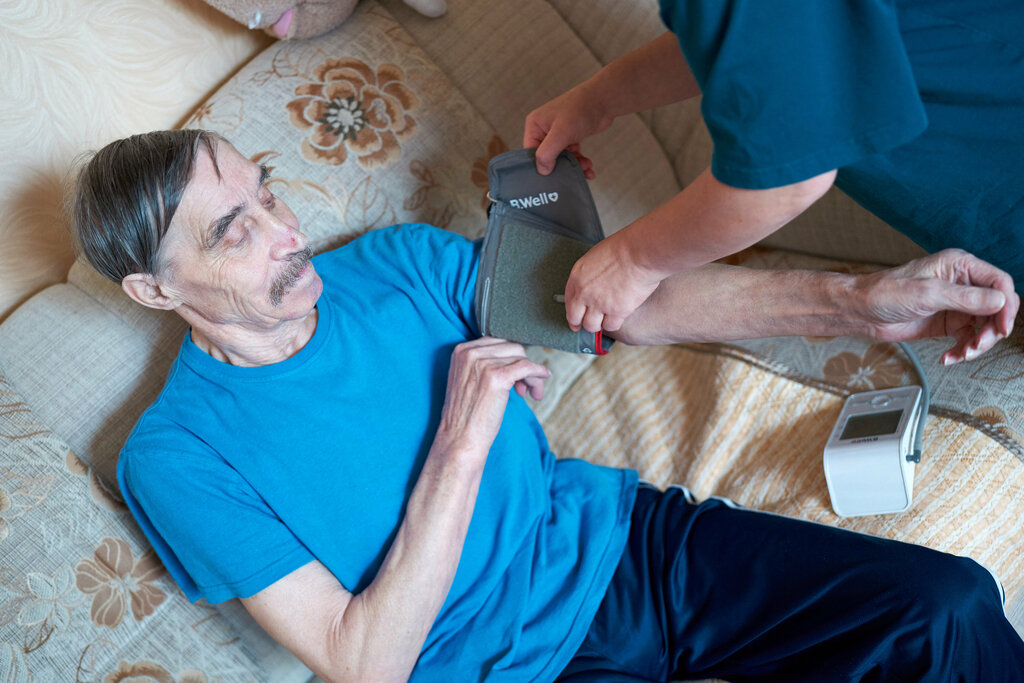 Yaşlı ve hasta bakım hizmetleri Zabota po sosedstvu, Moskova ve Moskovskaya oblastı, foto